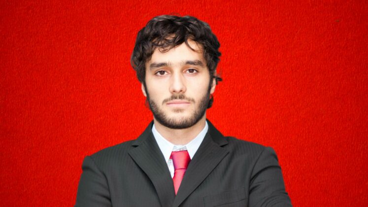 Aplikasi Edit Foto Background Merah - LAB Tekno